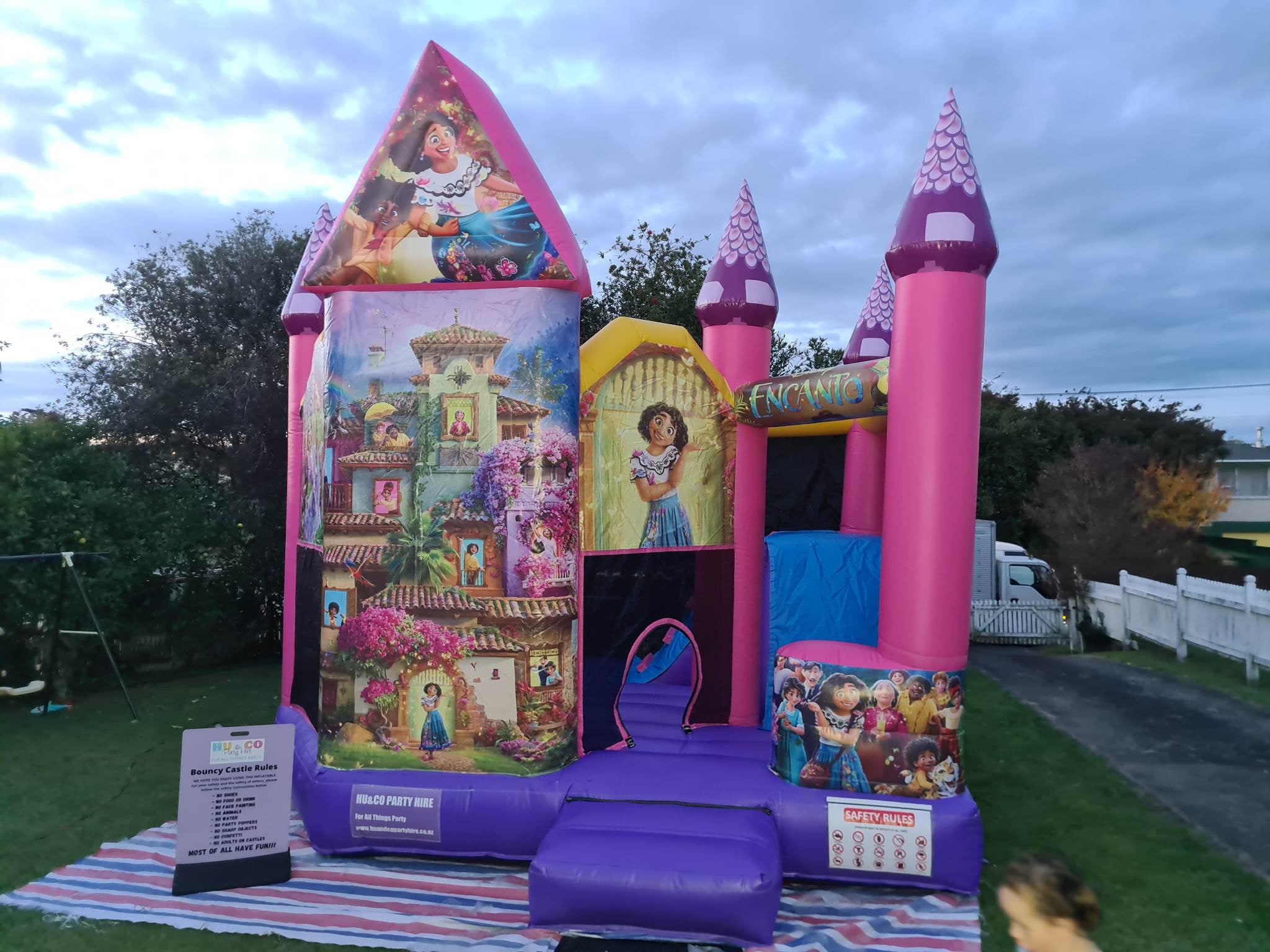 Encanto Bouncy Castle – HU&CO Party Hire